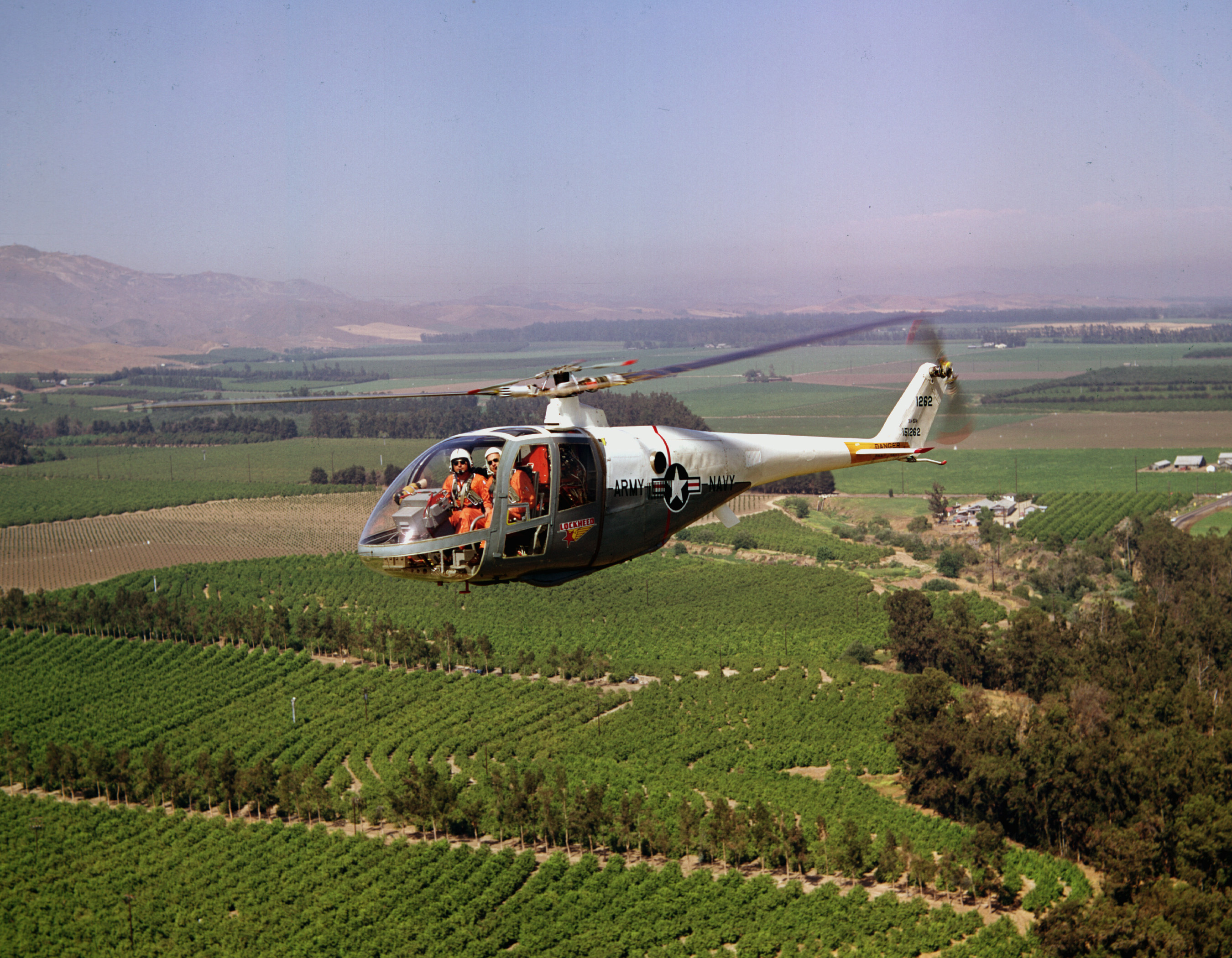 XH-51 in flight. Lockheed photo # LN 7520. - Vertical Flight Photo Gallery